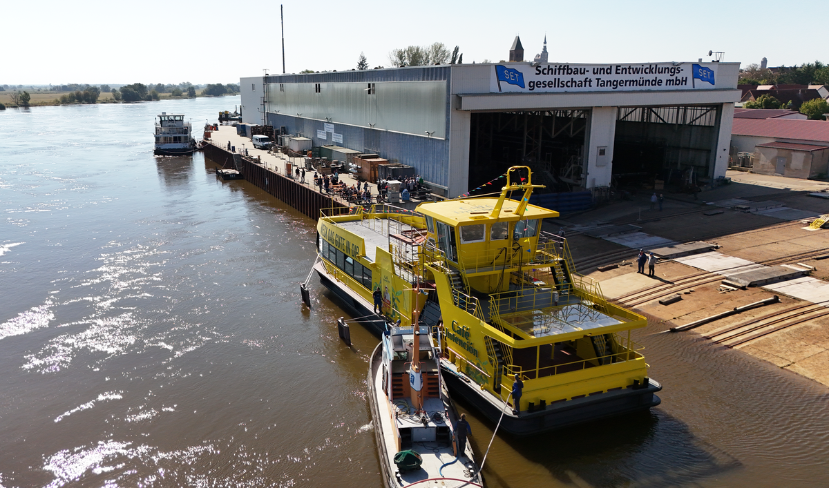 SET feiert Stapellauf der dritten und letzten HADAG-Hybridfähre - SET ...